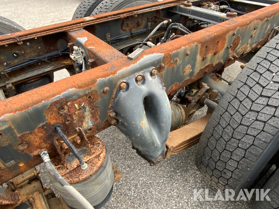 Lastbil chassi Scania P114GB6X2NZ380, Malmö, Klaravik auktio