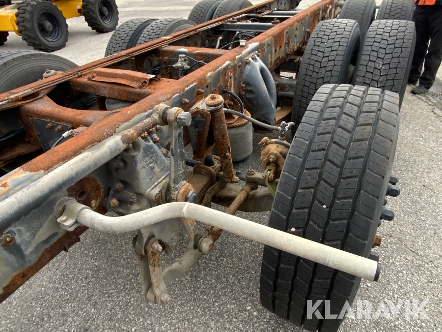 Lastbil chassi Scania P114GB6X2NZ380, Malmö, Klaravik auktio