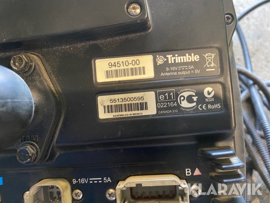 Klaravik Auktioner | GPS Trimble Cfx-750 med ez-steer