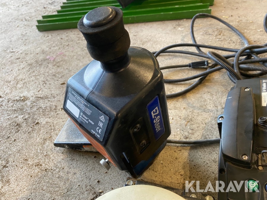 Klaravik Auktioner | GPS Trimble Cfx-750 med ez-steer