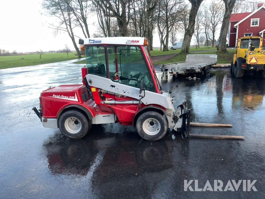 Redskapsbärare Timan Tool-Trac 245, Vara, Klaravik auktioner