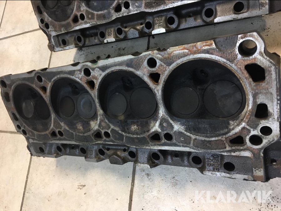 Topplock Volvo Penta 5,8, Vara, Klaravik auktioner