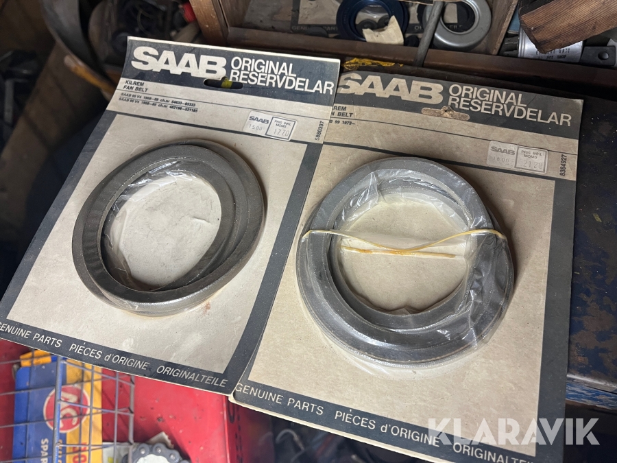 Reservdelslager för veterantraktorer, Heby, Klaravik auktion