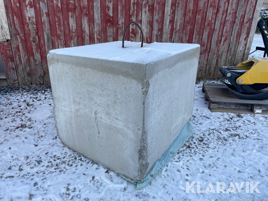 Betongblock, Tjörn, Klaravik auktioner