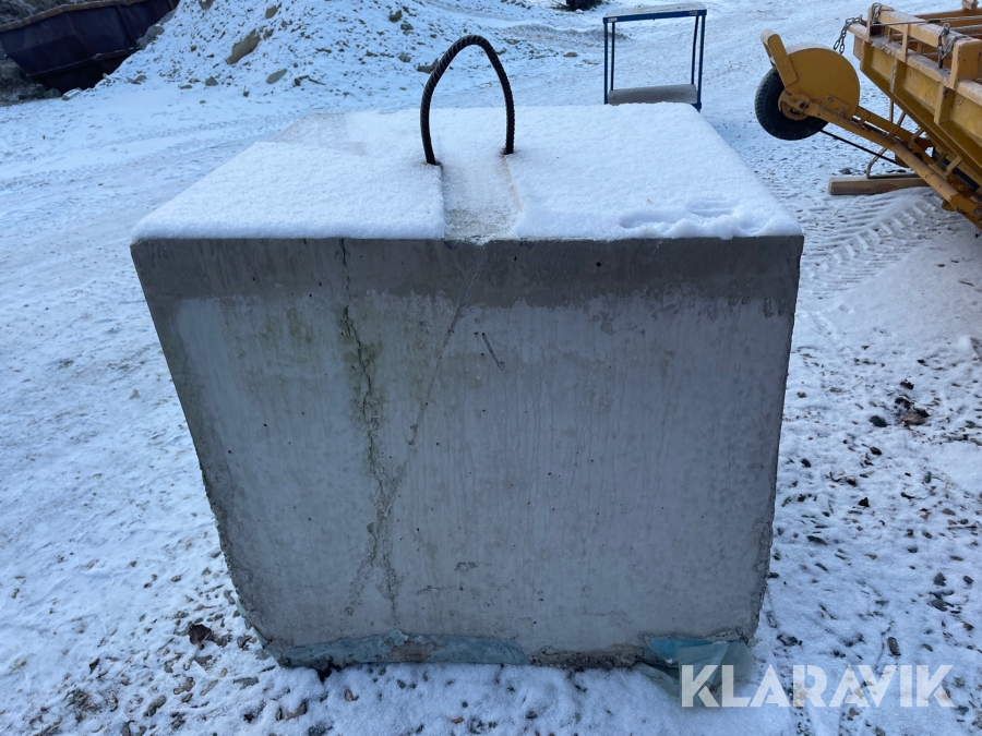 Betongblock, Tjörn, Klaravik auktioner