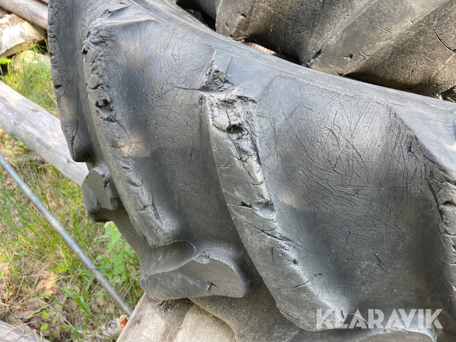 Traktordäck Nokian Multi plus, Mora, Klaravik auktioner