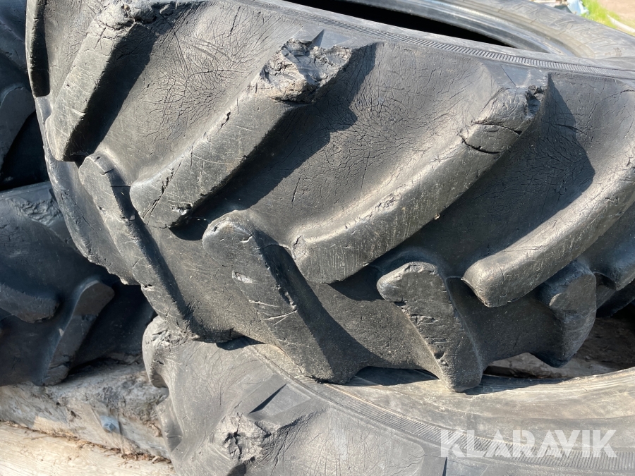 Traktordäck Nokian Multi plus, Mora, Klaravik auktioner