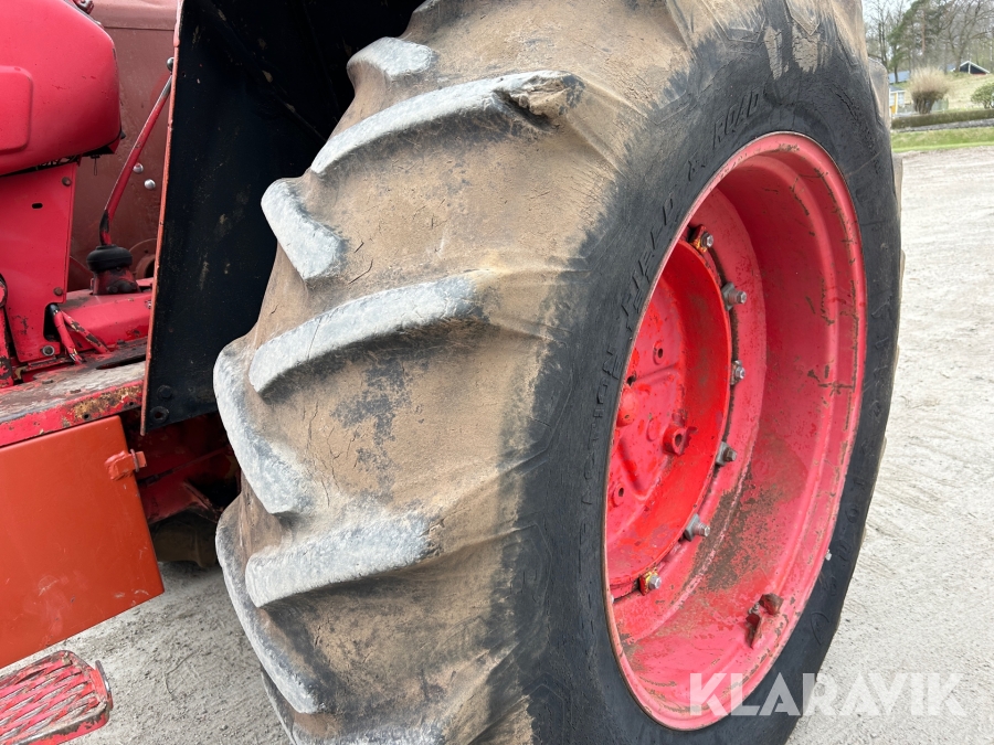 Veterantraktor Volvo BM 800, Svenljunga, Klaravik auktioner