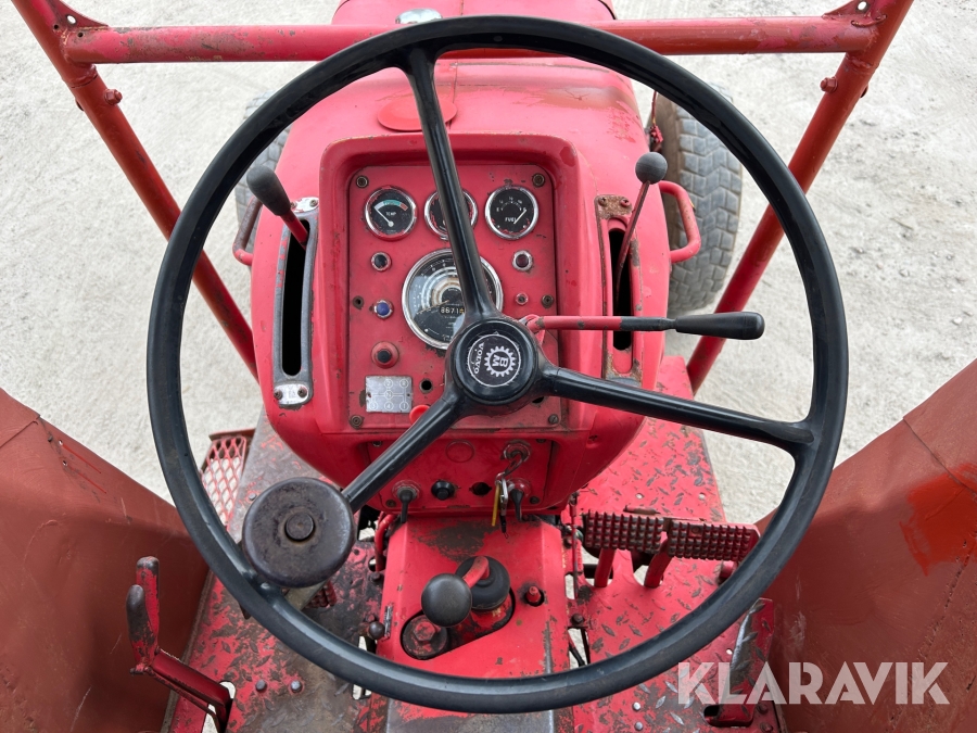 Veterantraktor Volvo BM 800, Svenljunga, Klaravik auktioner