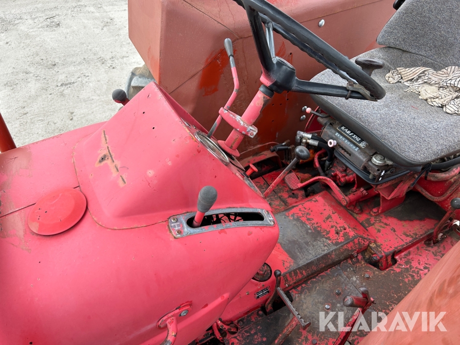 Veterantraktor Volvo BM 800, Svenljunga, Klaravik auktioner