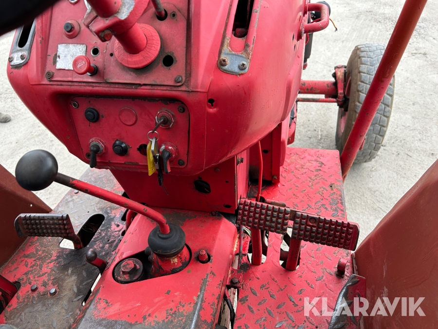 Veterantraktor Volvo BM 800, Svenljunga, Klaravik auktioner