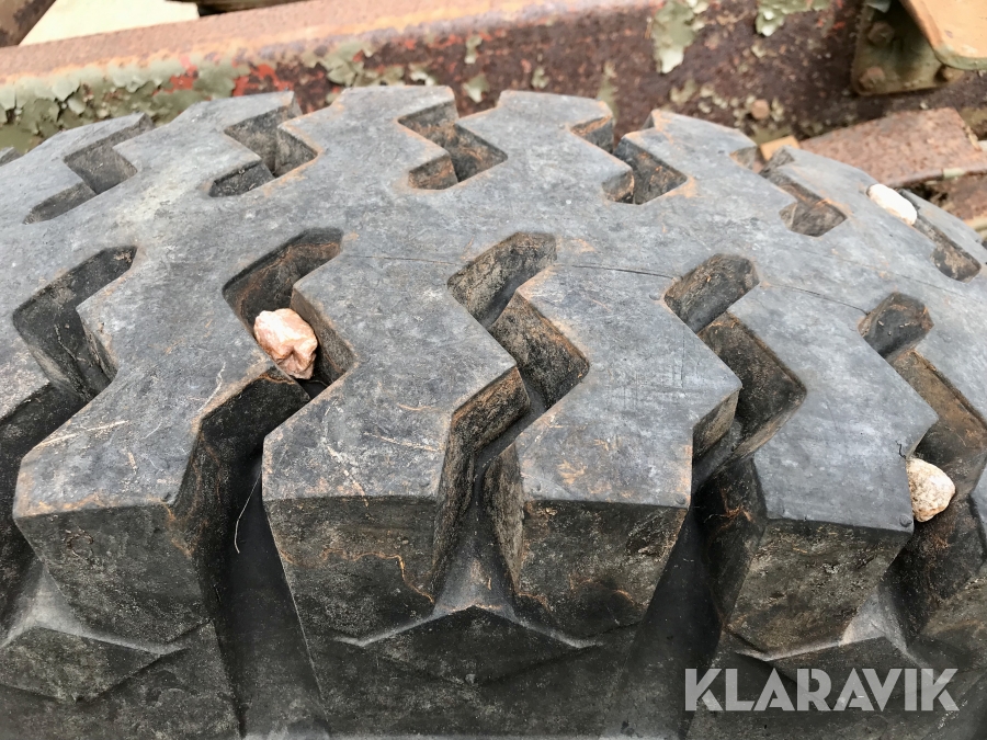 Klaravik Auktioner | Drivkärra Livab