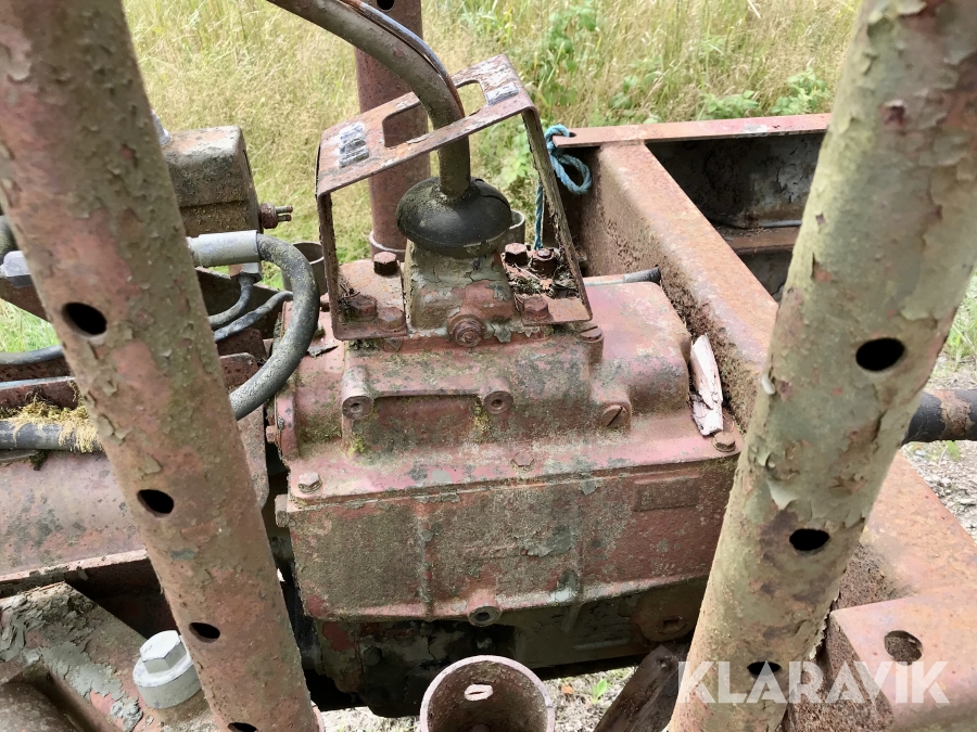 Klaravik Auktioner | Drivkärra Livab