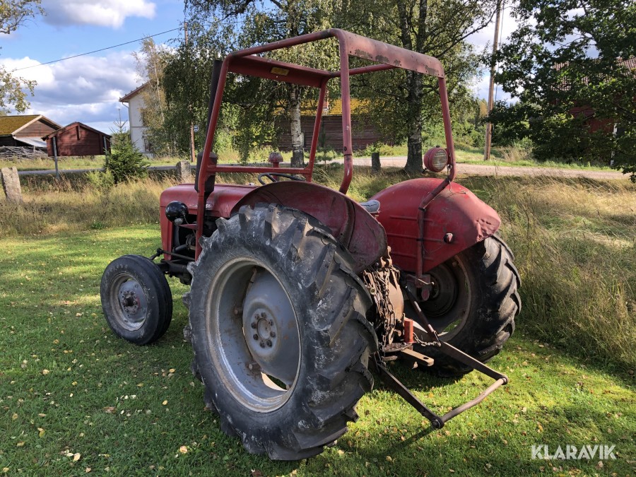Traktor Massey Ferguson - Veteran
