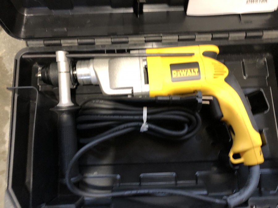 Klaravik Auktioner | Borrmaskin Dewalt DW515
