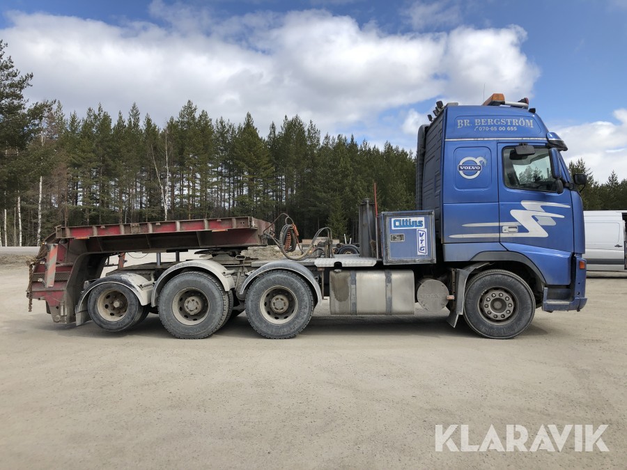 Lastbil dragbil Volvo FH16-34 8X4 med vändskiva