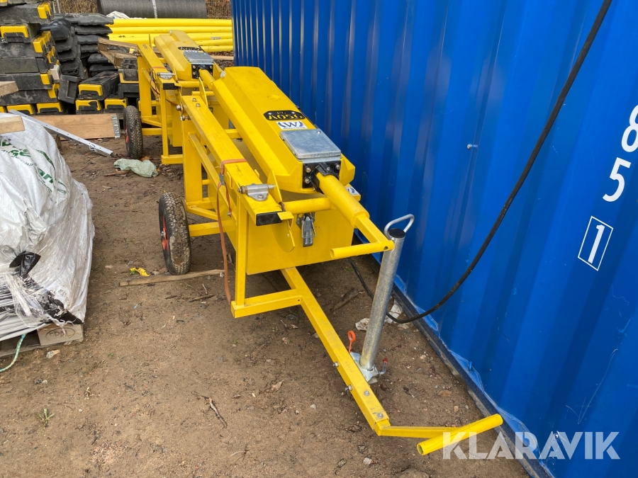 Klaravik Auktioner | Trafikljus 2 st Berlex R6