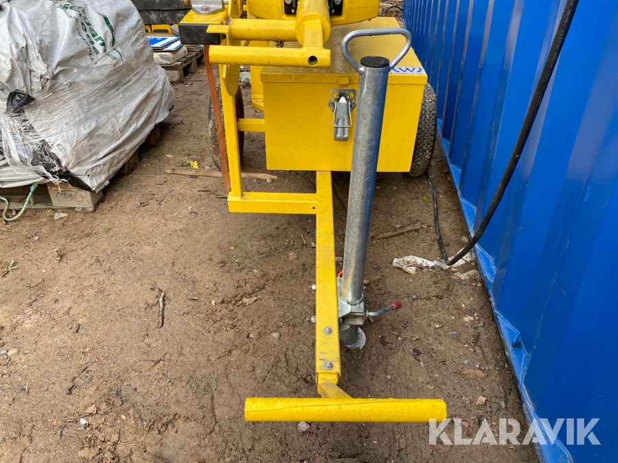 Klaravik Auktioner | Trafikljus 2 st Berlex R6