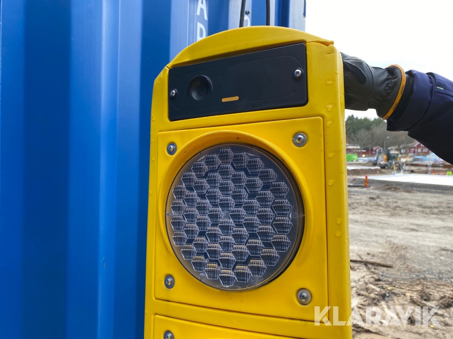 Klaravik Auktioner | Trafikljus 2 st Berlex R6