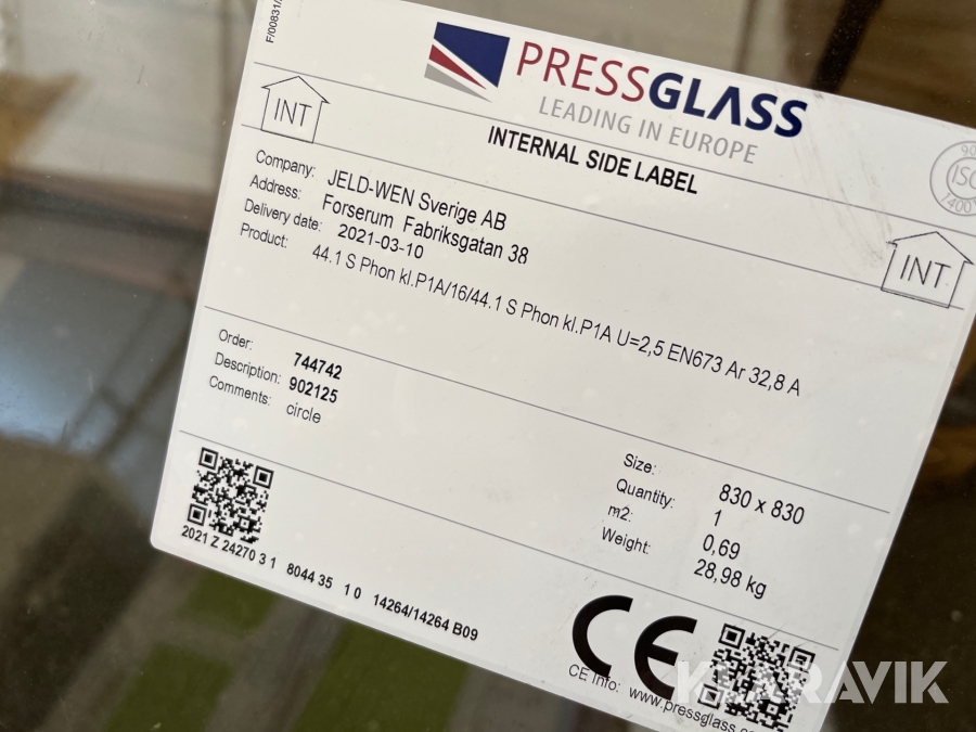 Fönster Pressglass 830x830, Norrköping, Klaravik auktioner