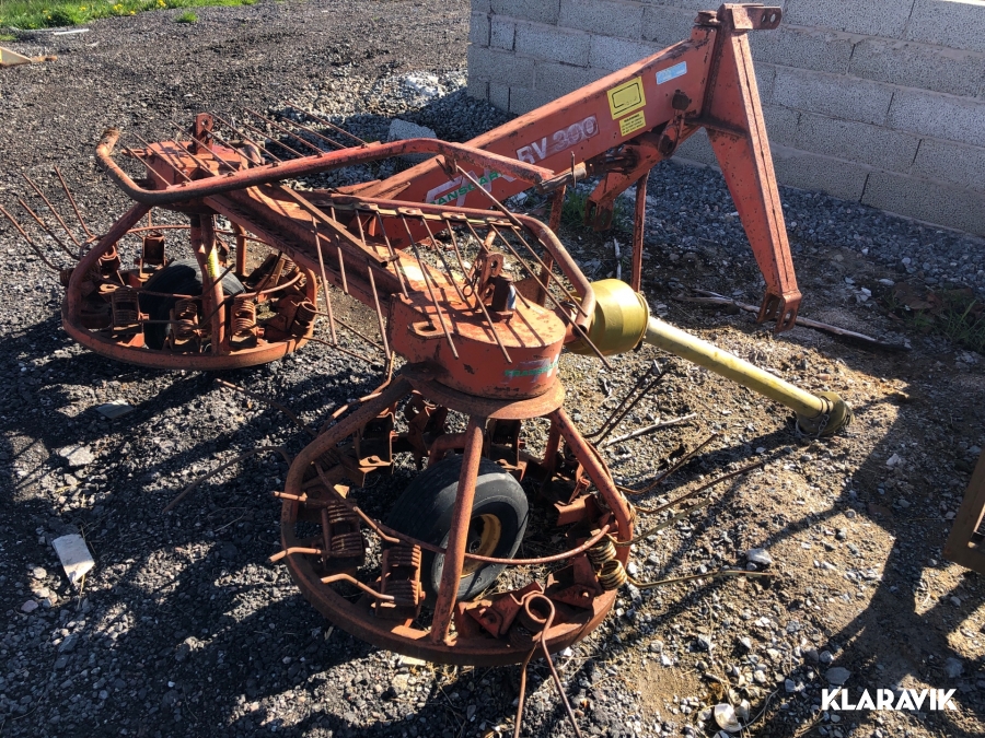 Klaravik Auktioner | Hövändare & strängläggare Fransgård RV300