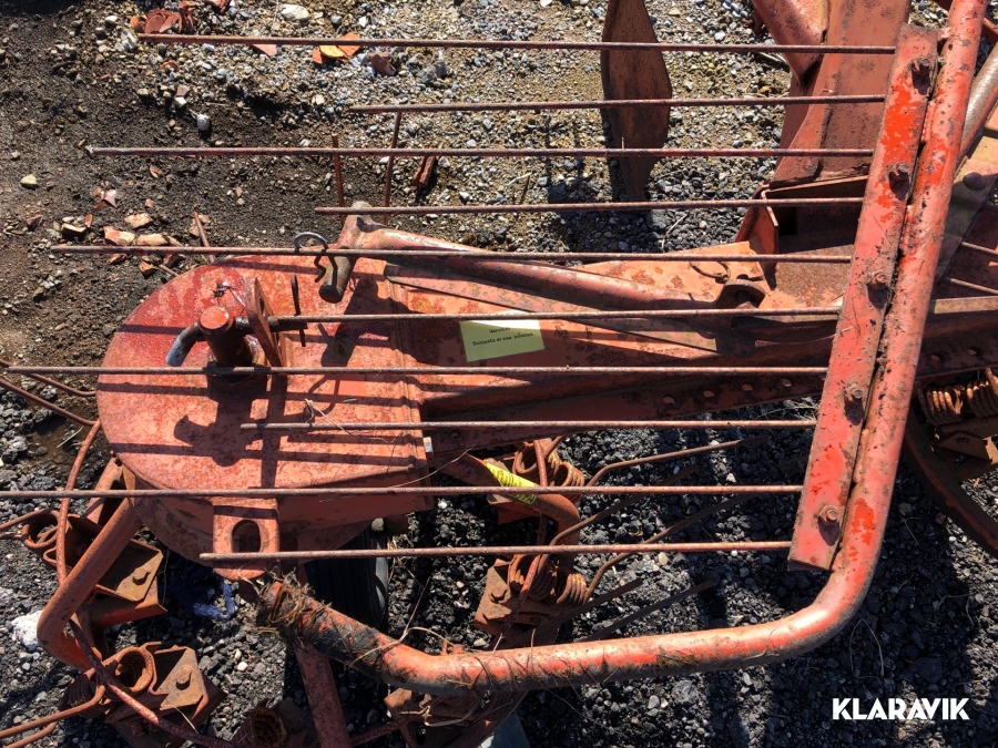 Klaravik Auktioner | Hövändare & strängläggare Fransgård RV300