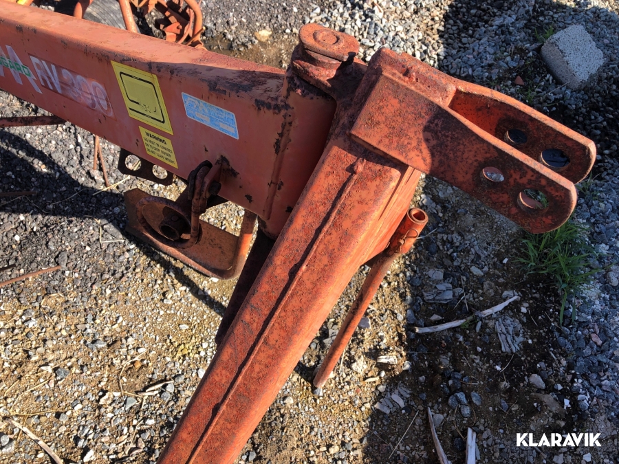 Klaravik Auktioner | Hövändare & strängläggare Fransgård RV300