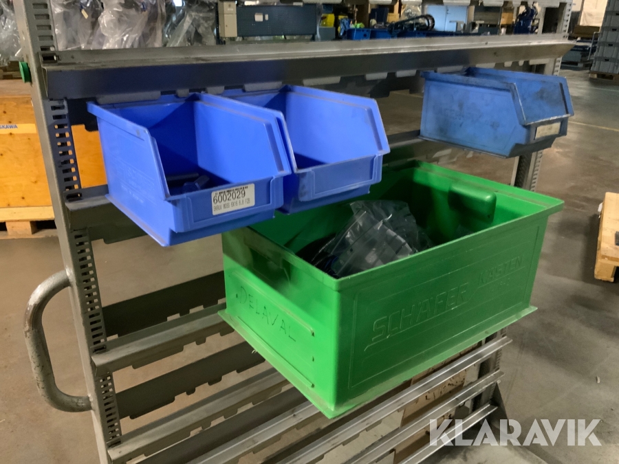 Rullvagn till plastbackar, Torsås, Klaravik auktioner