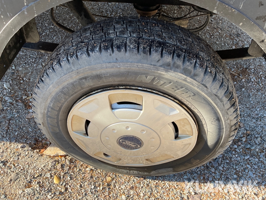 Flakbil Ford Transit, Vellinge, Klaravik auktioner