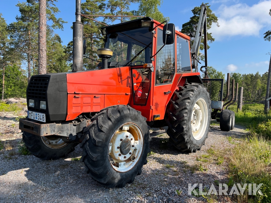 Traktor Valmet 505-4, Österåker, Klaravik auktioner