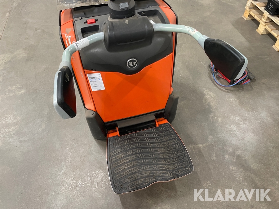 Låglyftande truck BT LPE250, Hultsfred, Klaravik auktioner