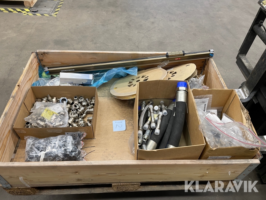 Diverse el material, Orust, Klaravik auktioner