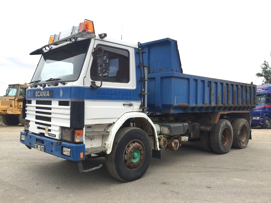 Tippbil Scania P112 HL