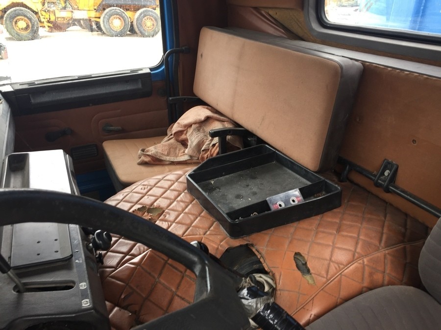 Tippbil Scania P112 HL