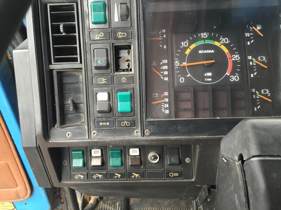 Tippbil Scania P112 HL