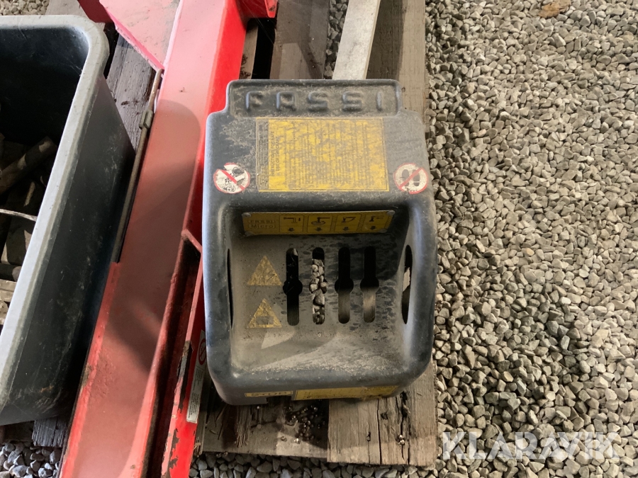 Klaravik Auktioner | Fordonskran Fassi M10A.11