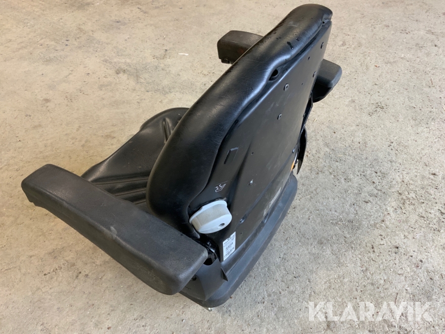 Klaravik Auktioner | Stol till gräsklippare Grammer Primo M