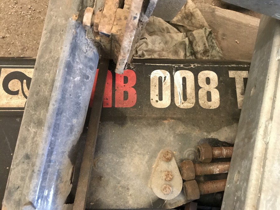 Klaravik Auktioner | Hiab Kran 008T