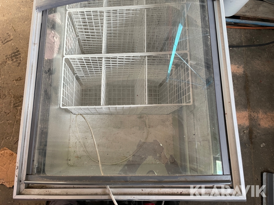 Glassfrys Carawell, Grums, Klaravik auktioner