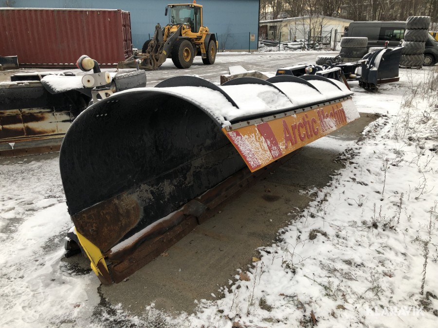 Lastbilsplog Artic Machine