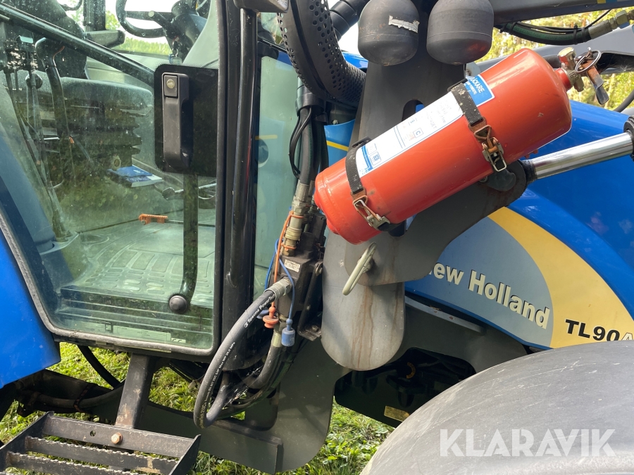 Traktor New Holland TL 90A, Ånge, Klaravik auktioner