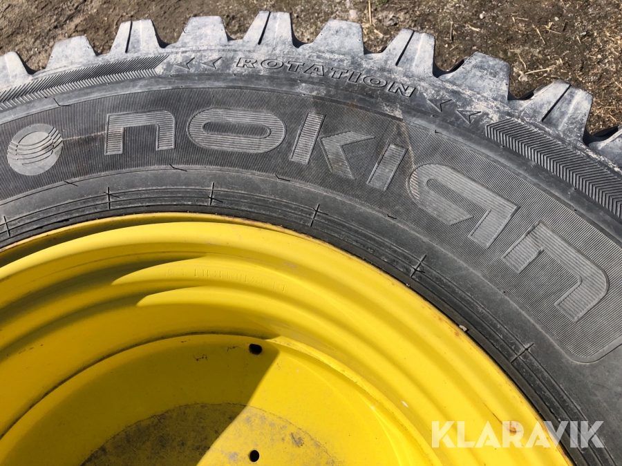Klaravik Auktioner | Traktordäck Nokian 480/80R34 / 400/80R24