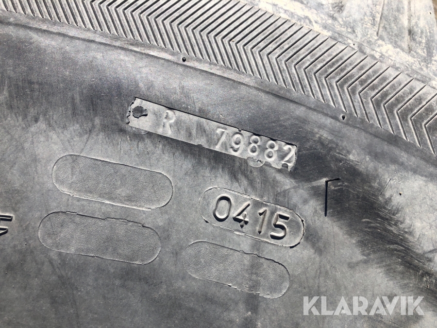 Klaravik Auktioner | Traktordäck Nokian 480/80R34 / 400/80R24