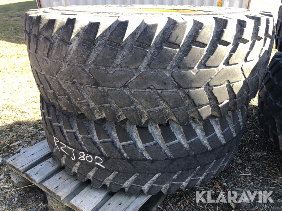 Klaravik Auktioner | Traktordäck Nokian 480/80R34 / 400/80R24