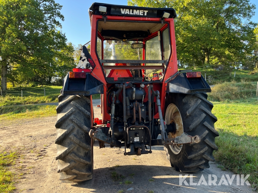 Traktor Valmet 405-4, Mark, Klaravik auktioner