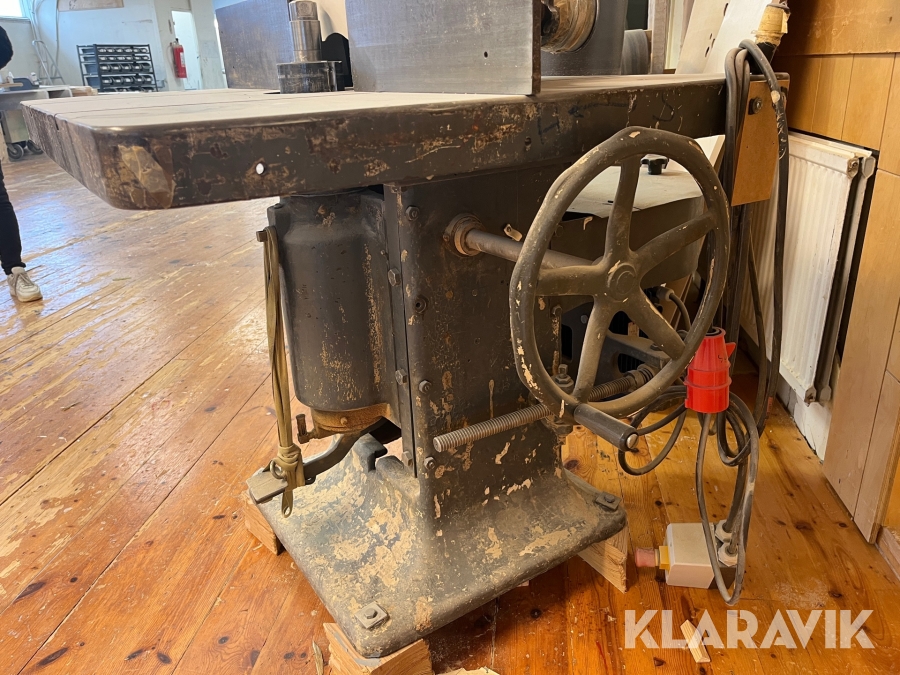 Bordsfräs Värnamo Maskin AB, Norrtälje, Klaravik auktioner