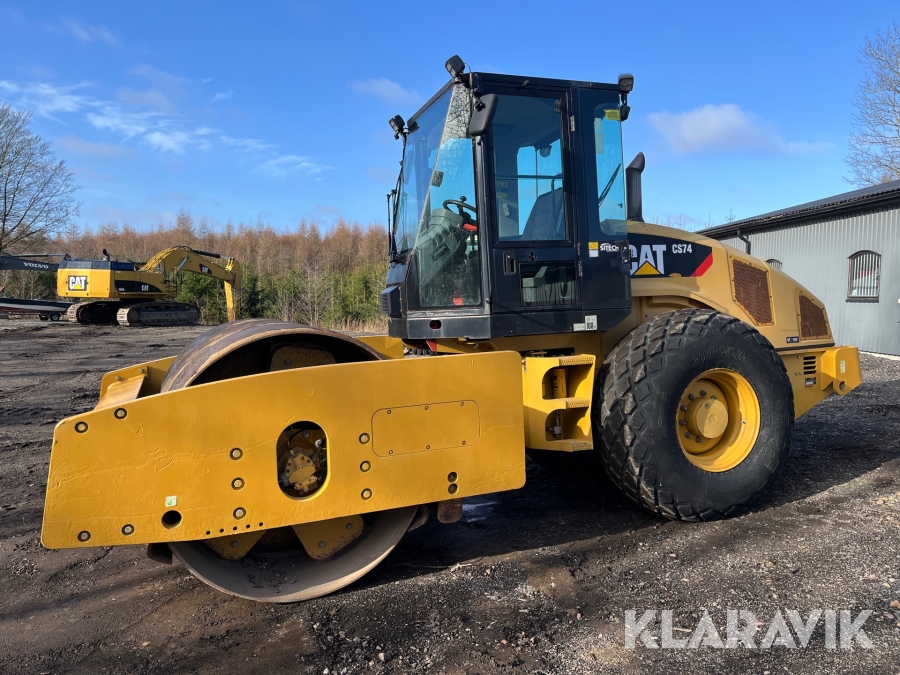 Vält CAT CS74, Svedala, Klaravik auktioner