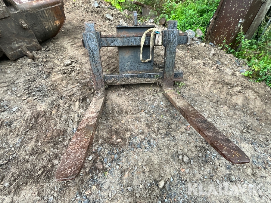 Gafflar, Huddinge, Klaravik auktioner