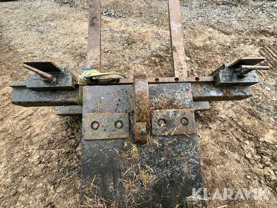 Gafflar, Huddinge, Klaravik auktioner