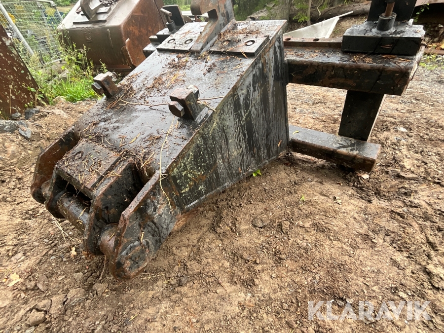 Gafflar, Huddinge, Klaravik auktioner